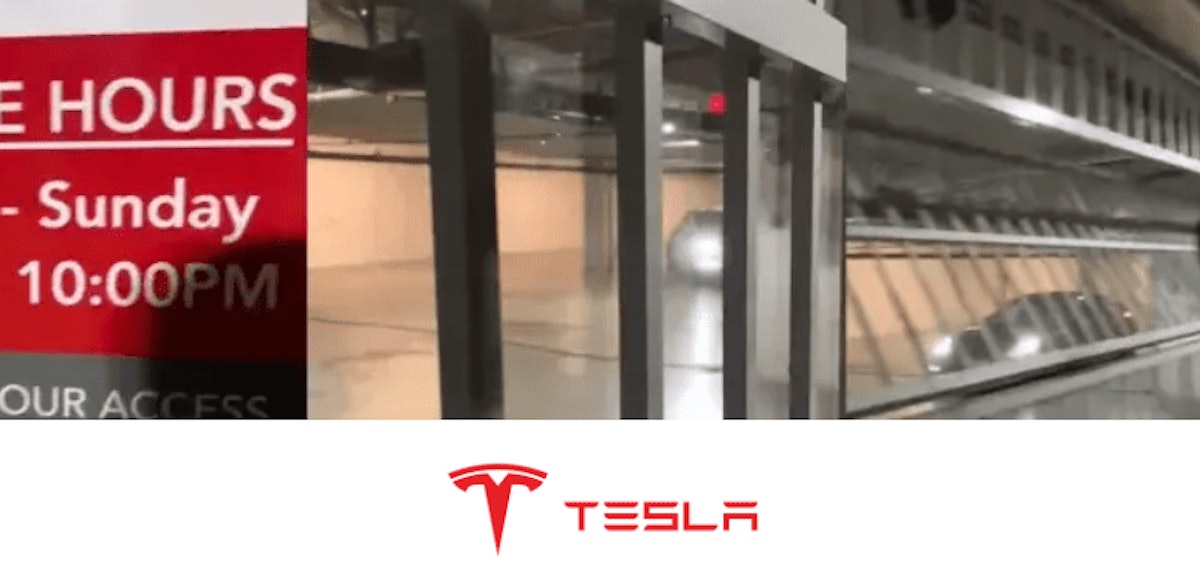 Smart Thinking: Tesla Model 3 owner uses autonomous summon feature to ...