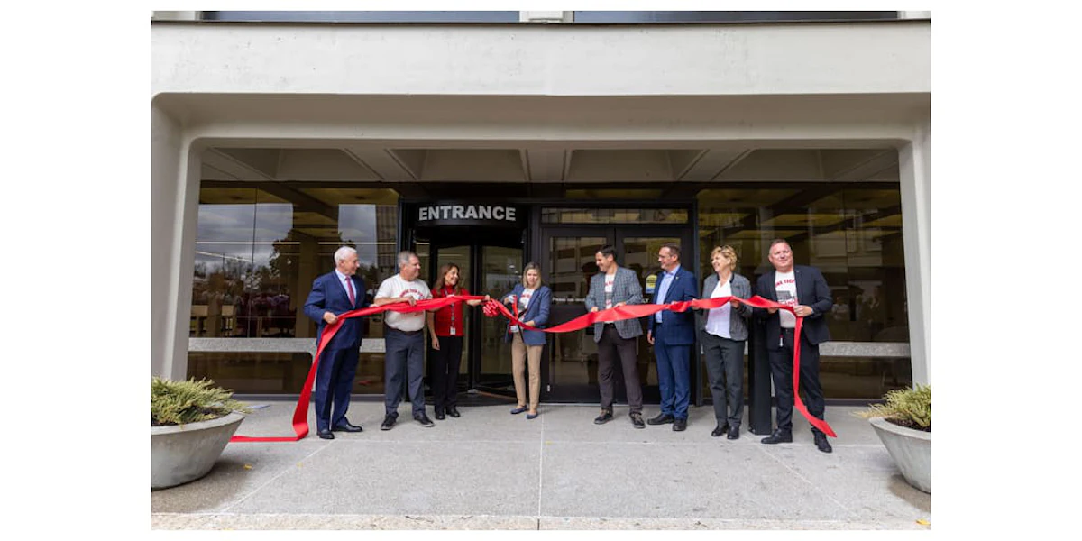 Cummins Celebrates Reopening Its Worldwide Technical Center Hub Office ...
